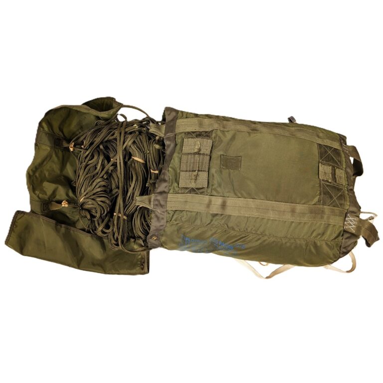 USGI 22' Military Cargo Extraction Parachute w/ Deployment Bag - Devil ...